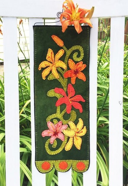 Lovely Lilies Wall Hanging Wool Applique Pattern | Quilt Expressions